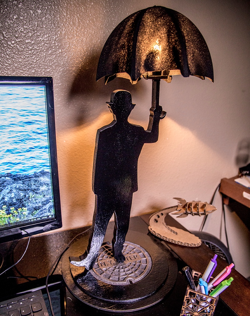 #0007 Umbrella Man Lamp